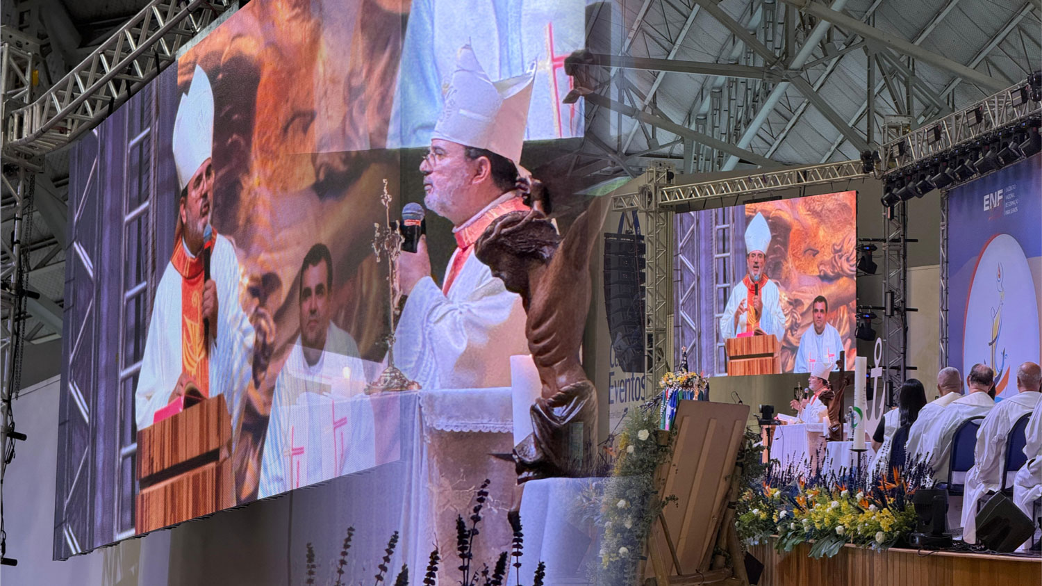 Leigos, padres e Dom Agamenilton participaram do ENF 2025, maior evento ...